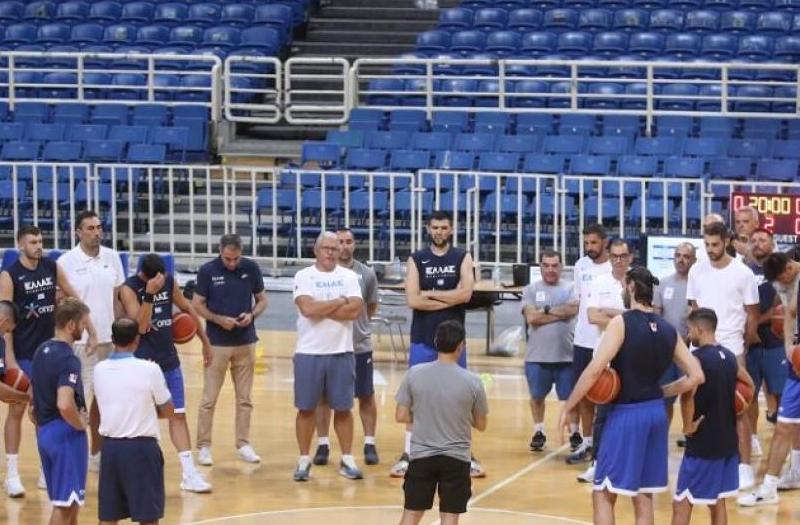 Φιλικά και προπονητικό επιτελείο της Εθνικής Ελλάδος | στηΣΕΝΤΡΑ